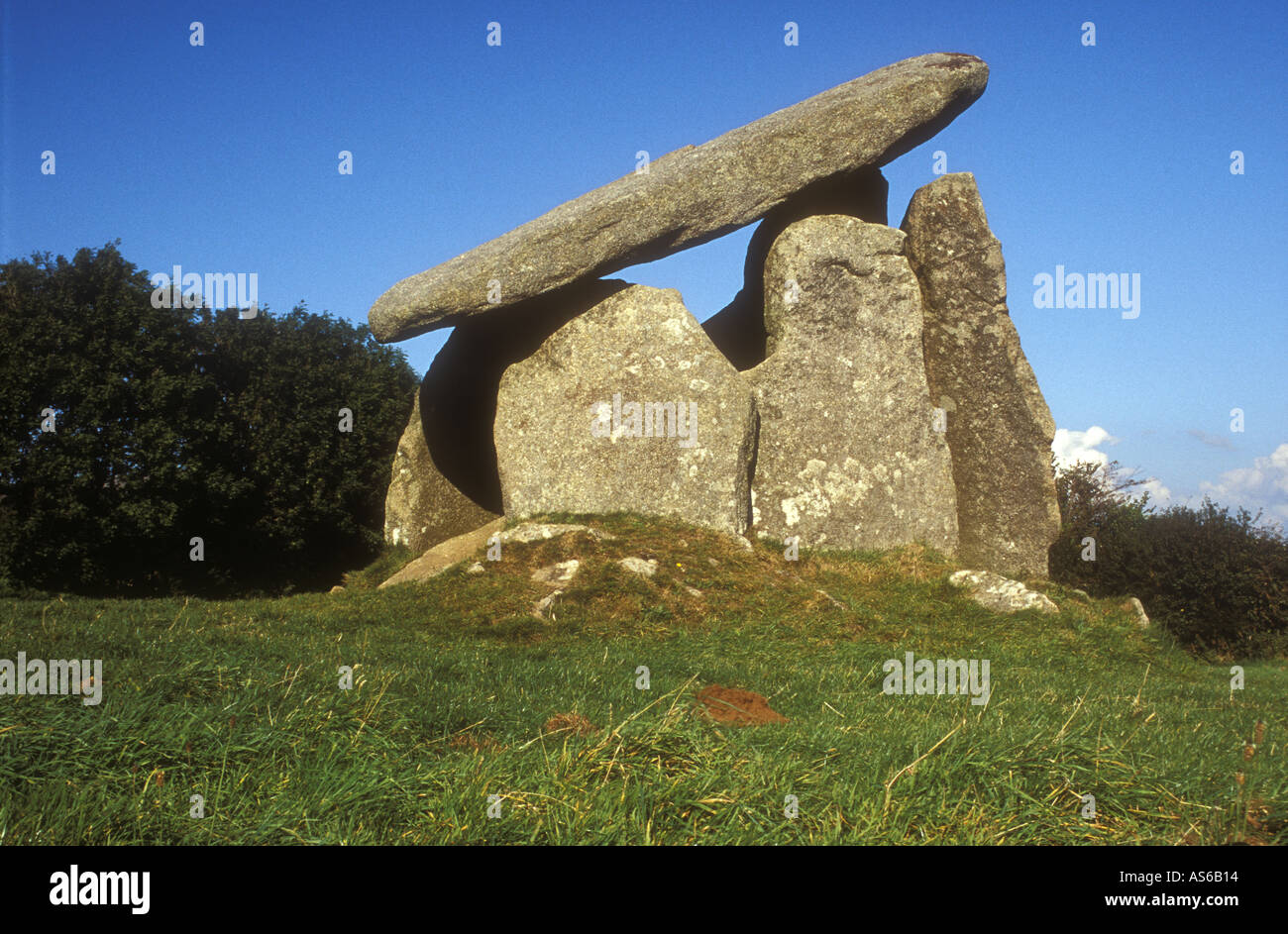 Trethevy quoit cornish immagini e fotografie stock ad alta risoluzione ...