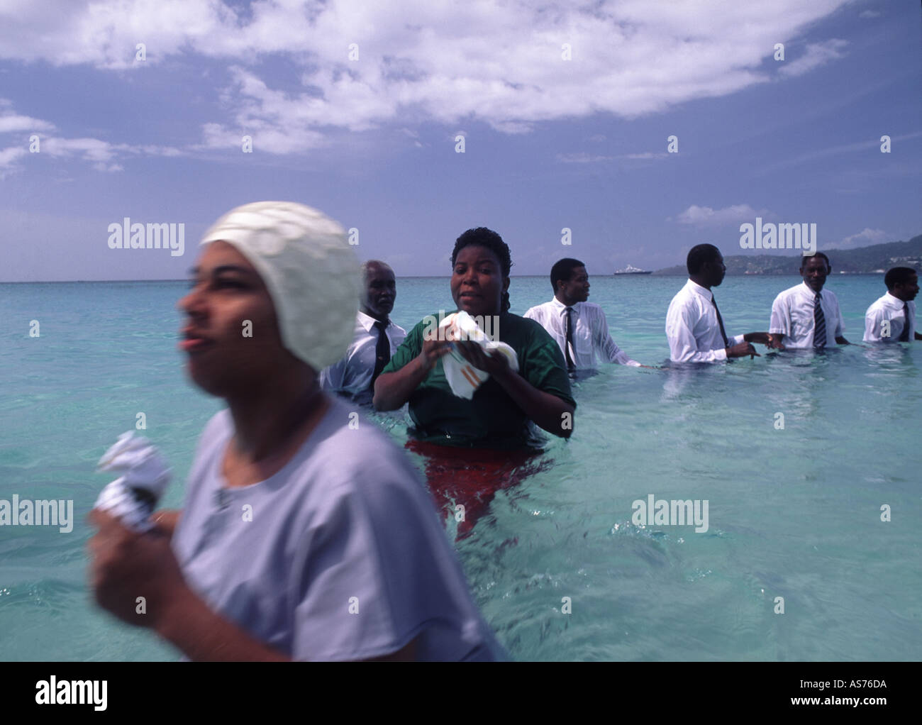 Battesimo di immersione immagini e fotografie stock ad alta risoluzione ...