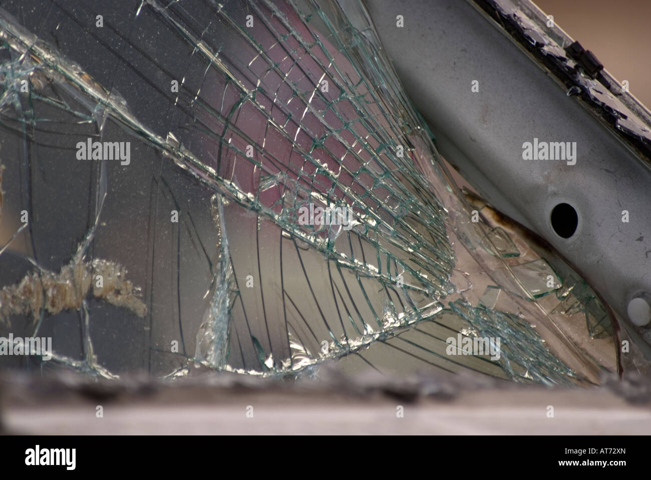 Finestrino Della Macchina Rotto Immagini e Fotos Stock - Alamy