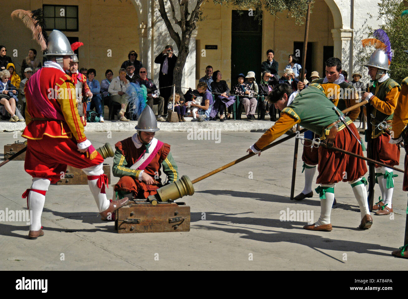 Parata di forte elmo immagini e fotografie stock ad alta risoluzione ...