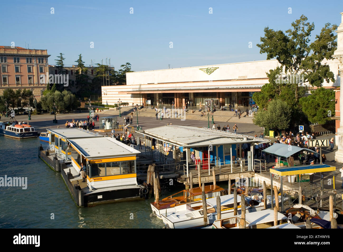 Stazione ferroviaria veneziana immagini e fotografie stock ad alta ...