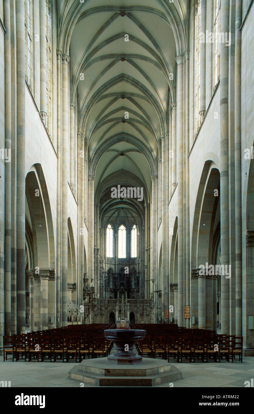 Interno della cattedrale di magdeburgo immagini e fotografie stock ad ...