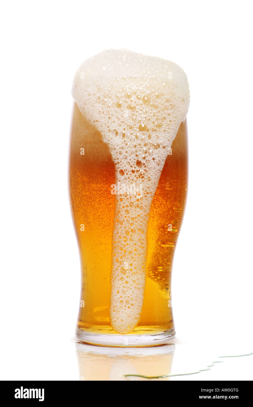 Schiuma birra immagini e fotografie stock ad alta risoluzione - Alamy