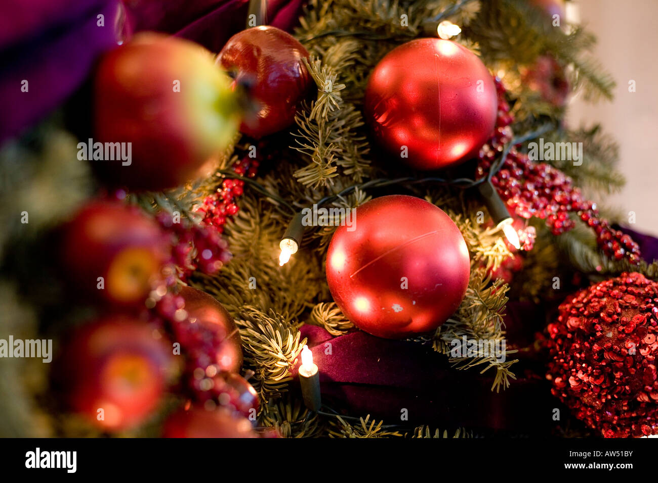 Palline di natale di lusso immagini e fotografie stock ad alta ...
