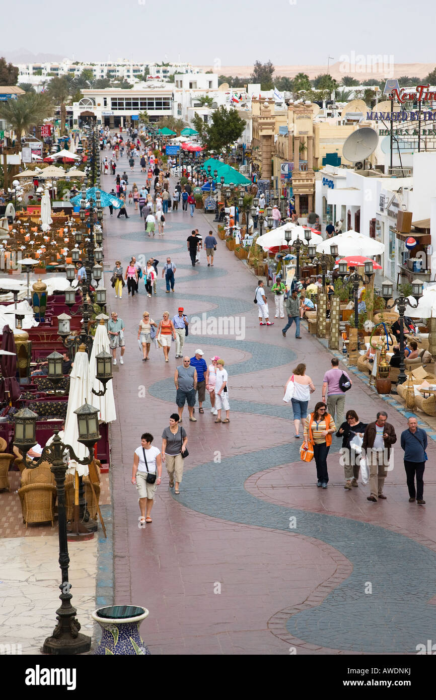 Turistica principale centro shopping di Naama Bay e Sharm el Sheikh ...