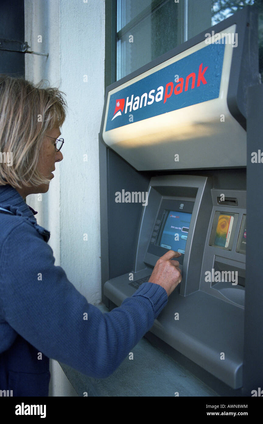 Simbolo del bancomat immagini e fotografie stock ad alta risoluzione ...