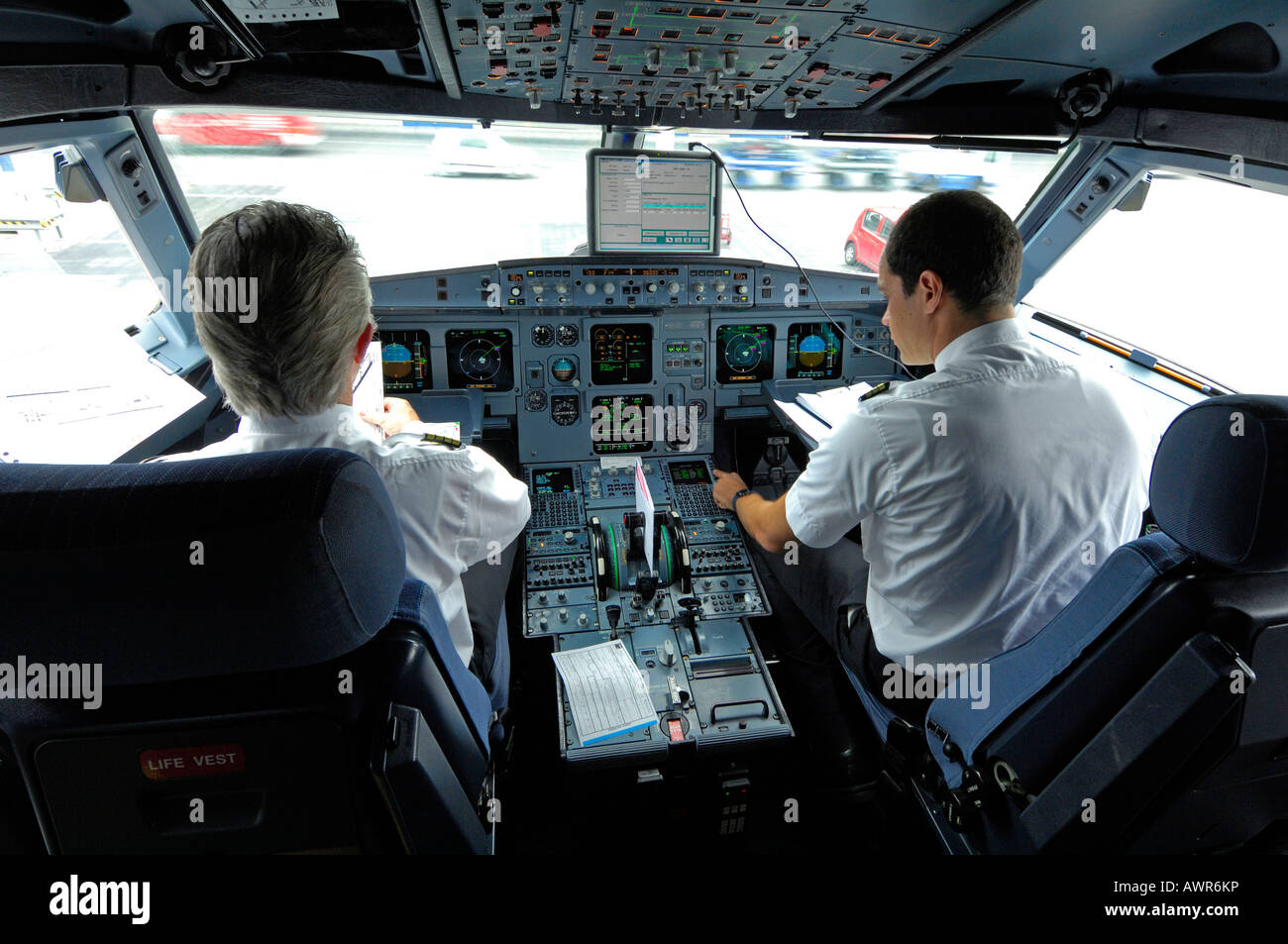 Preparativi per il decollo immagini e fotografie stock ad alta ...