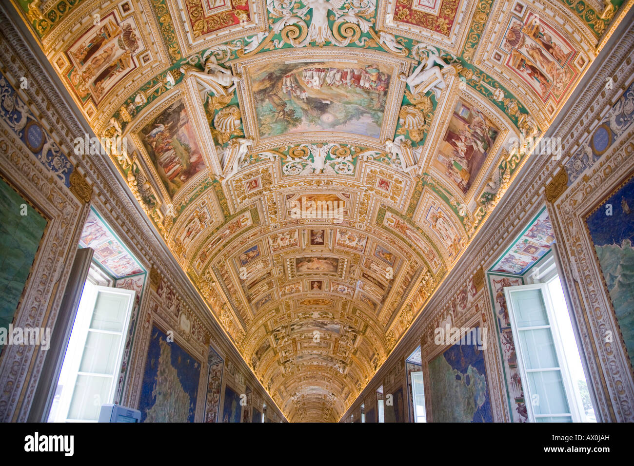 Musei vaticani affreschi immagini e fotografie stock ad alta ...
