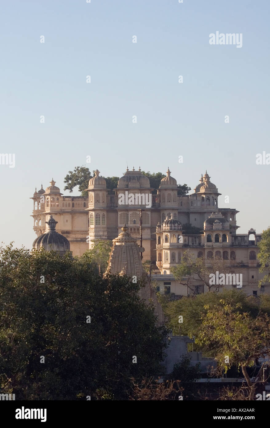 City palace udaipur immagini e fotografie stock ad alta risoluzione - Alamy