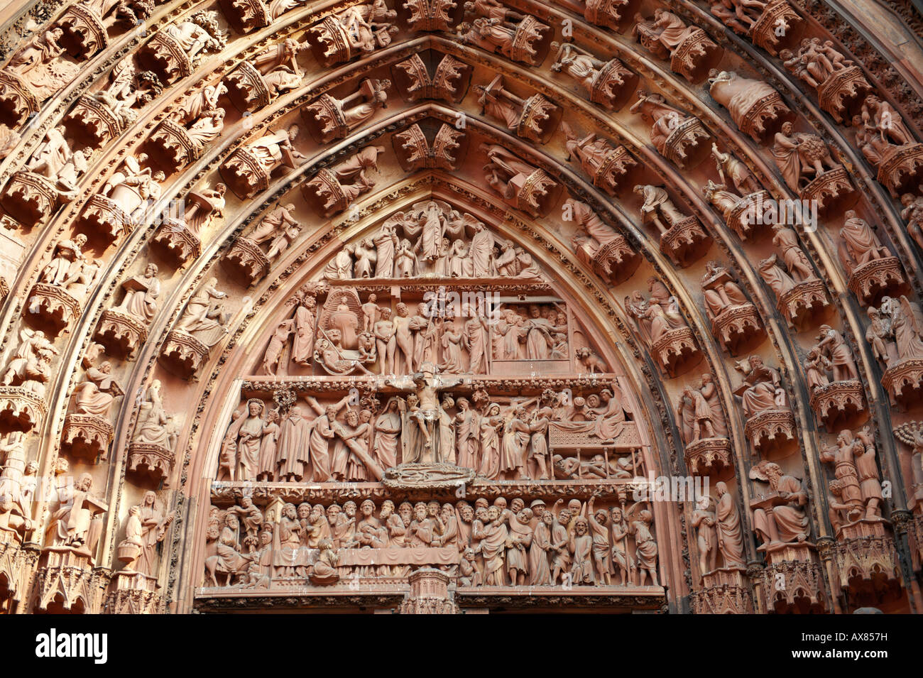 Strasburgo Francia Cattedrale. In stile gotico e anteriore con il ...