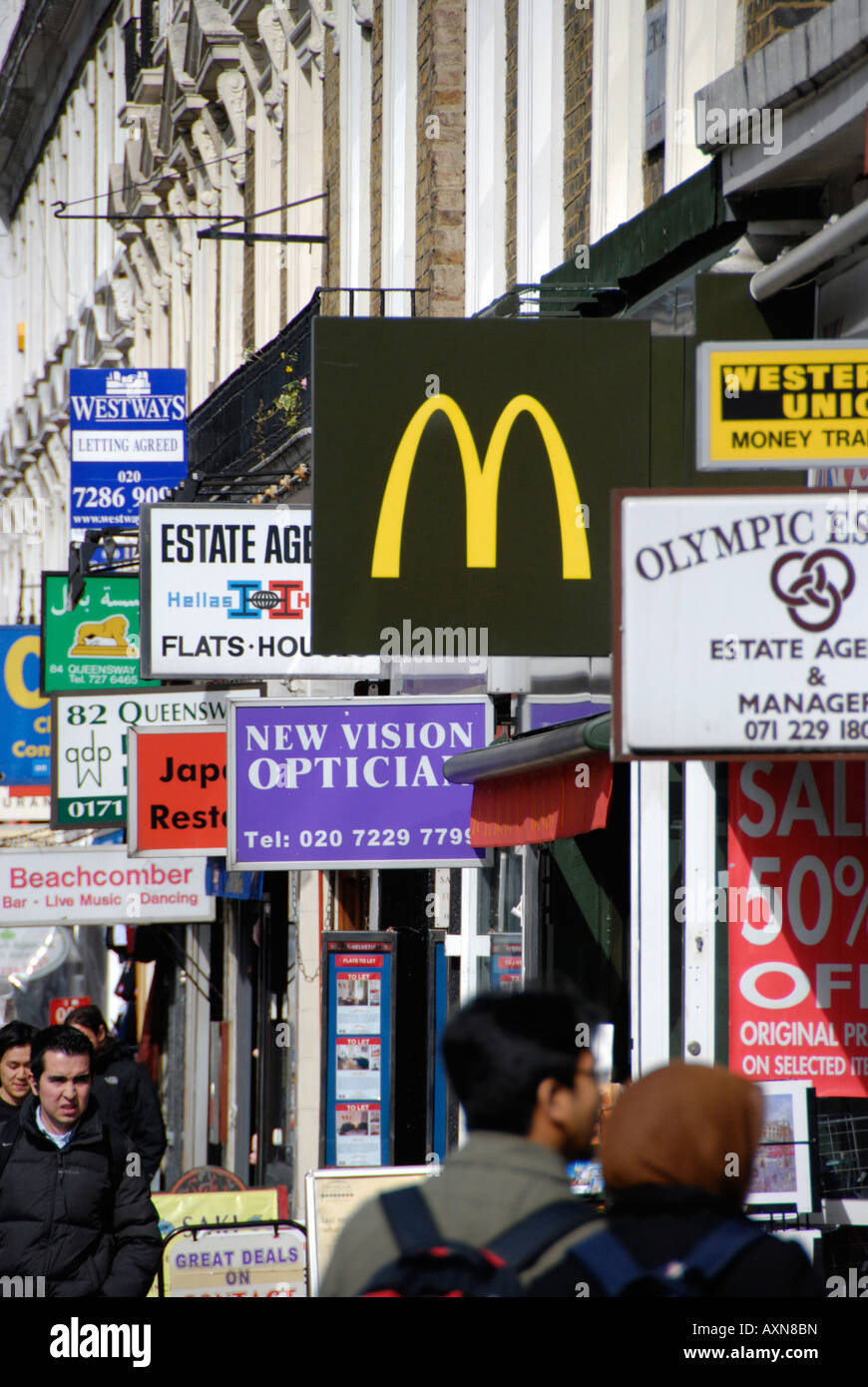 Queensway in bayswater london immagini e fotografie stock ad alta ...