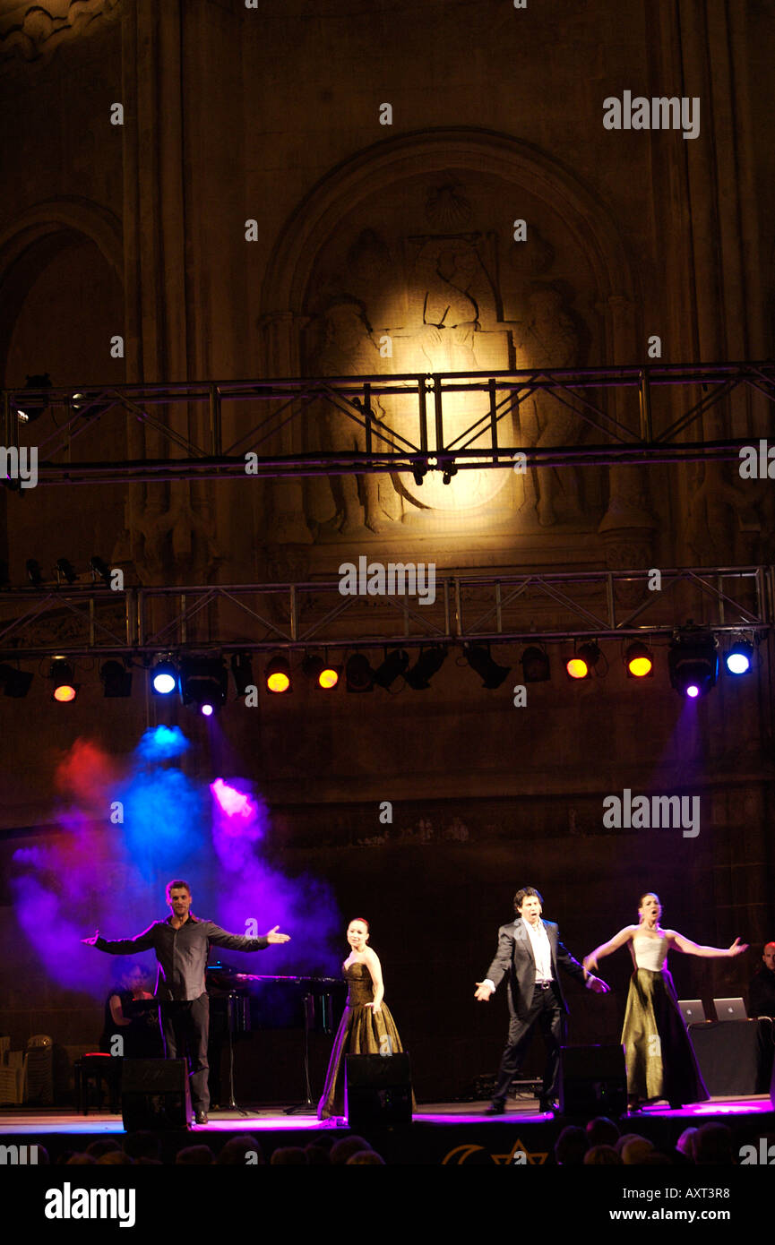 Gruppo popera immagini e fotografie stock ad alta risoluzione - Alamy