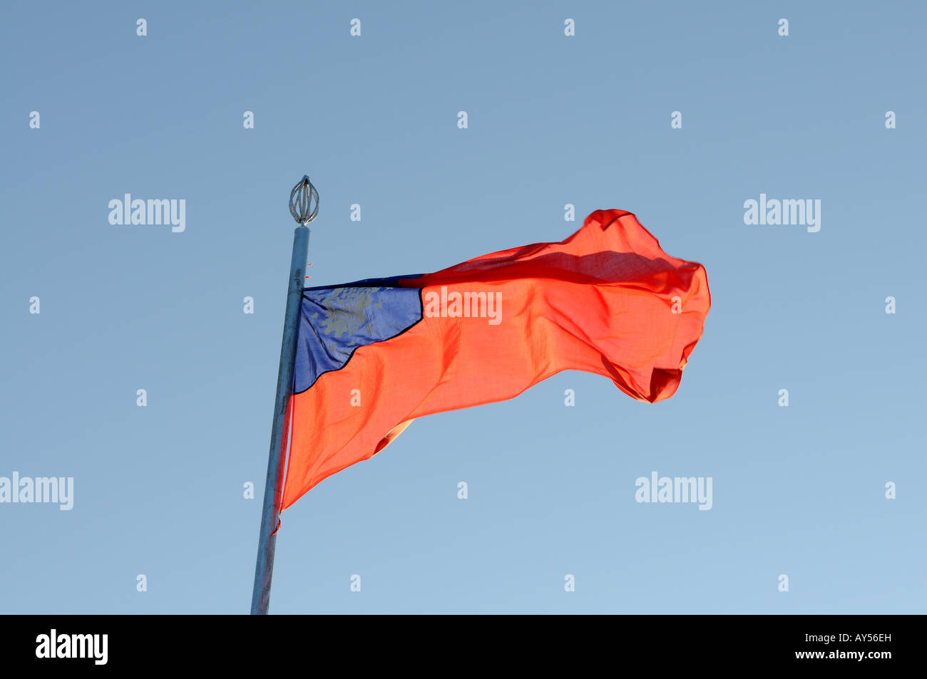 Flag of myanmar immagini e fotografie stock ad alta risoluzione - Alamy