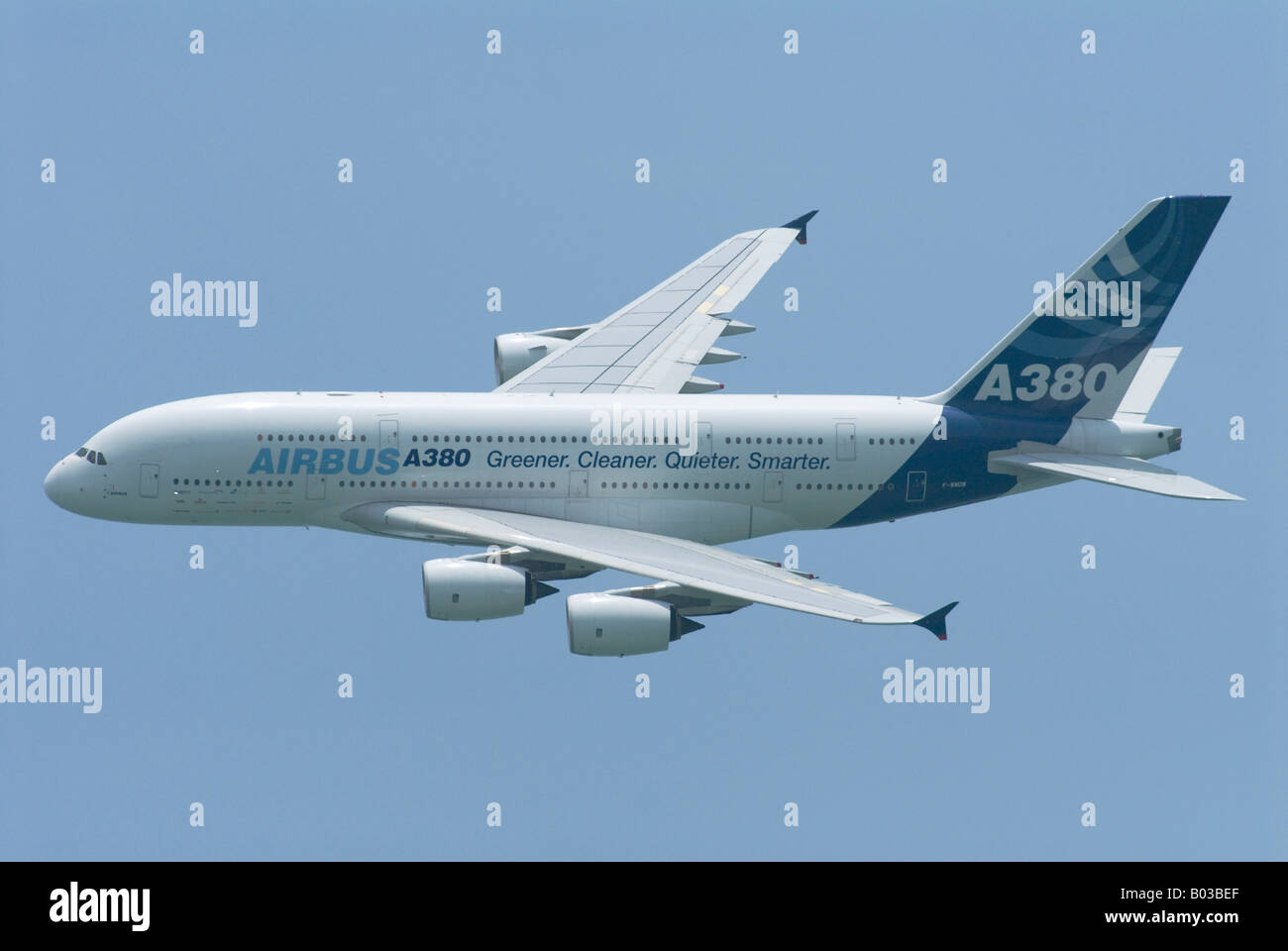 Airbus a380 wing immagini e fotografie stock ad alta risoluzione - Alamy