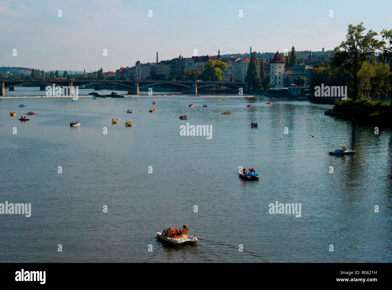 River vltava moldau immagini e fotografie stock ad alta risoluzione - Alamy