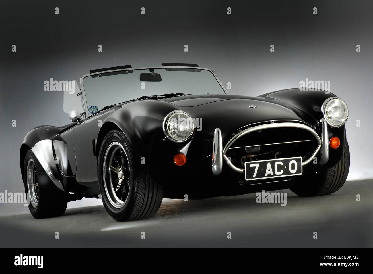 Ac cobra sports car immagini e fotografie stock ad alta risoluzione - Alamy