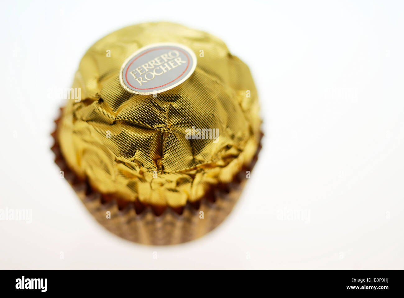 Sfondo bianco ferrero rocher immagini e fotografie stock ad alta ...