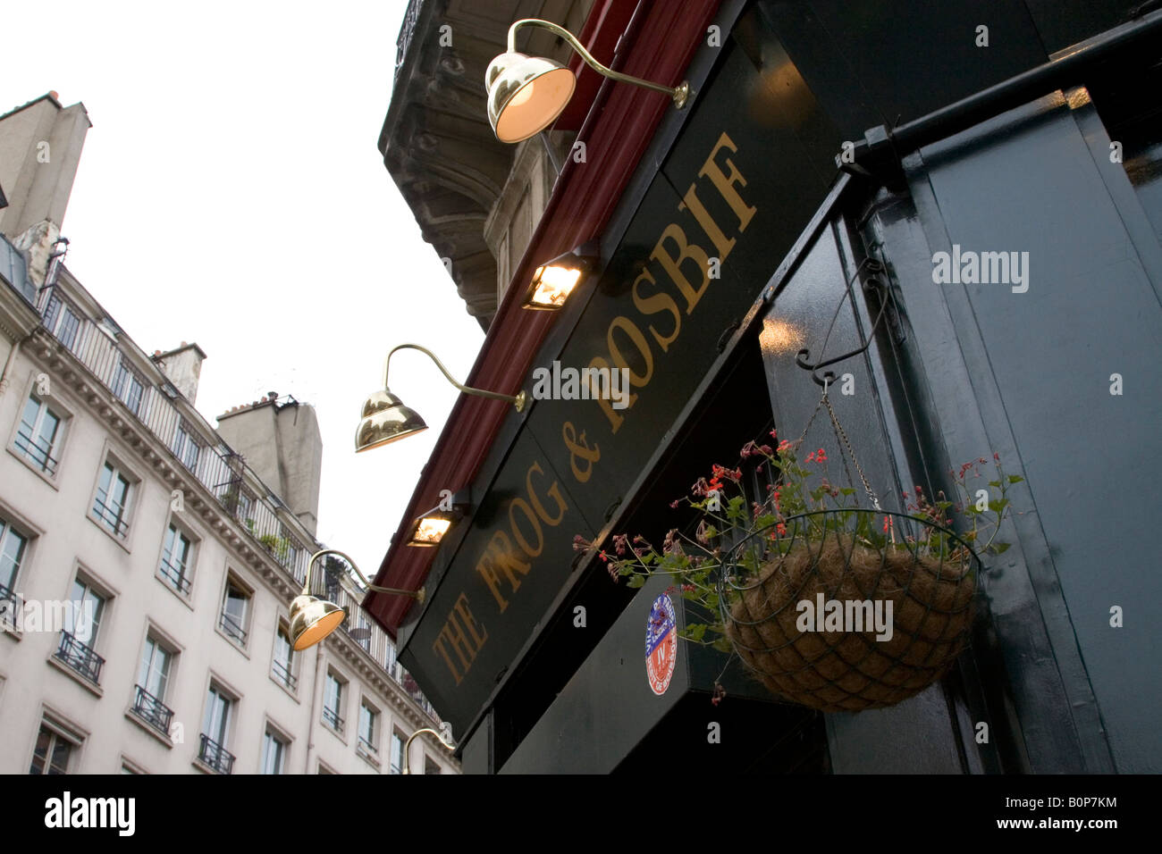 Il 'Frog & Rosbif' tradizionale pub inglese a Parigi il catering per ...