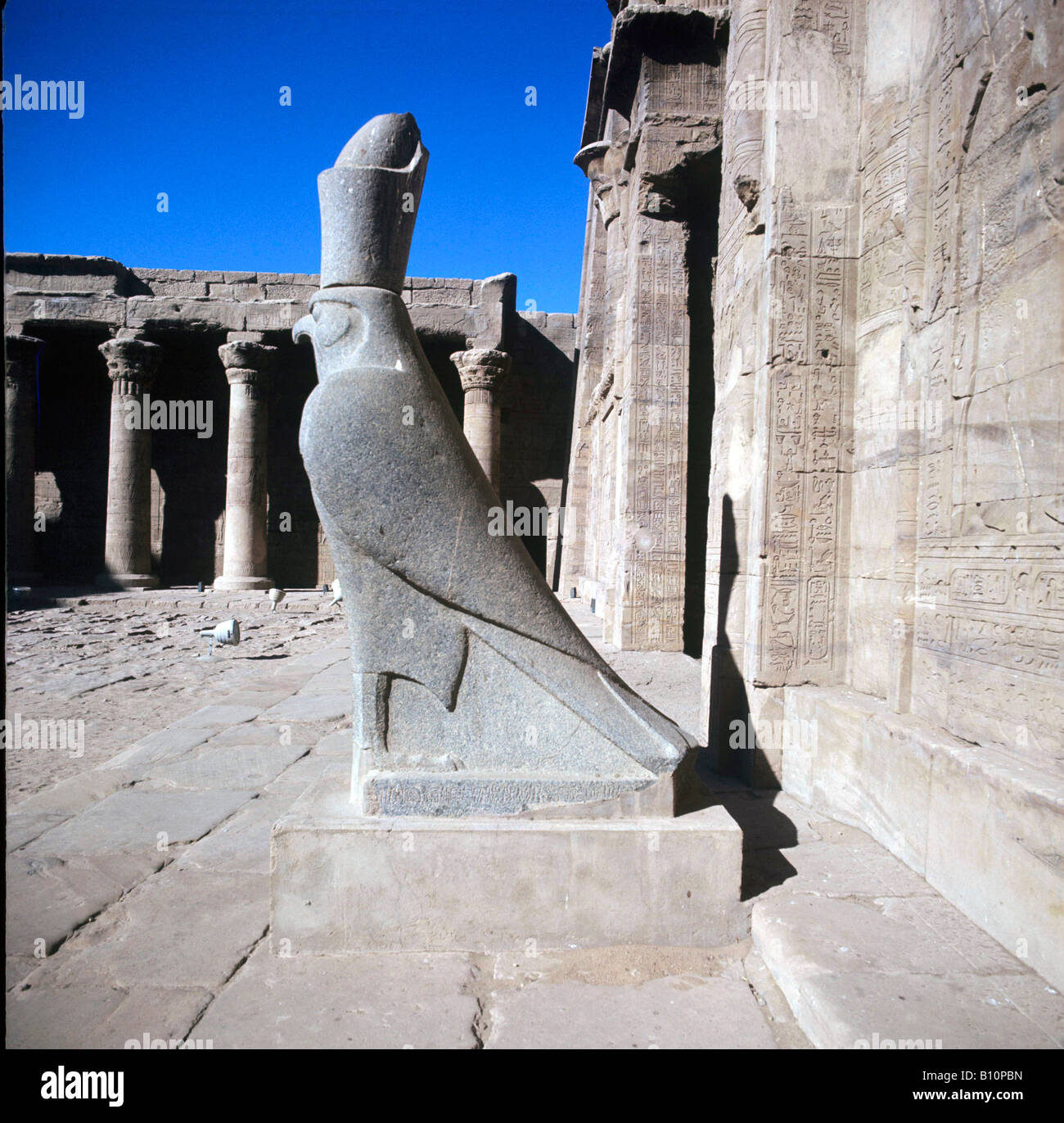 Il Tempio di Horus. Edfu. Periodo tolemaico Foto stock - Alamy