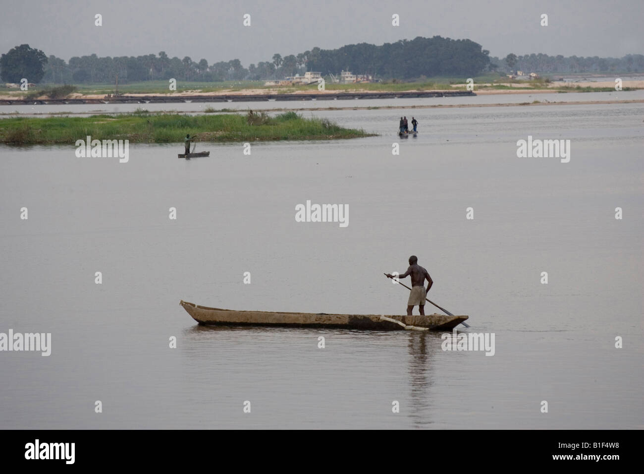 Fiume congo a kinshasa immagini e fotografie stock ad alta risoluzione ...