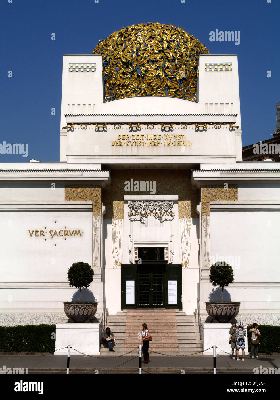 Wien secession immagini e fotografie stock ad alta risoluzione - Alamy