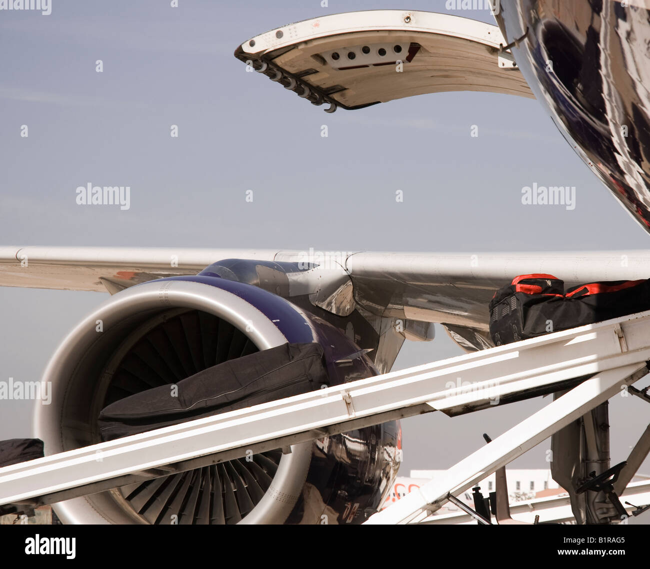 Grembiule di rampa in cemento immagini e fotografie stock ad alta ...