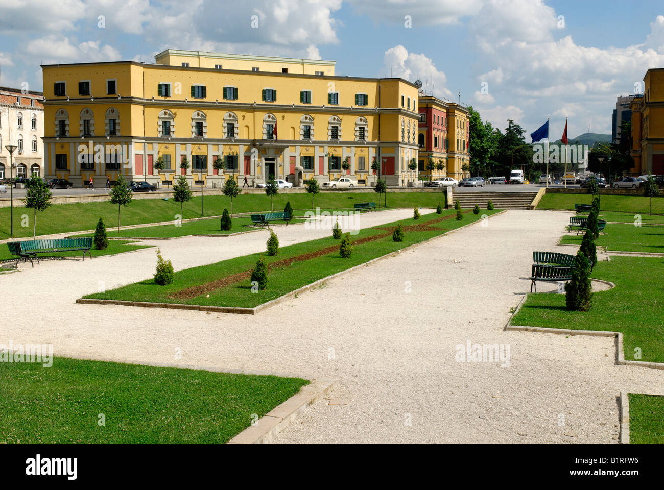 Piazza skanderbeg albania immagini e fotografie stock ad alta ...