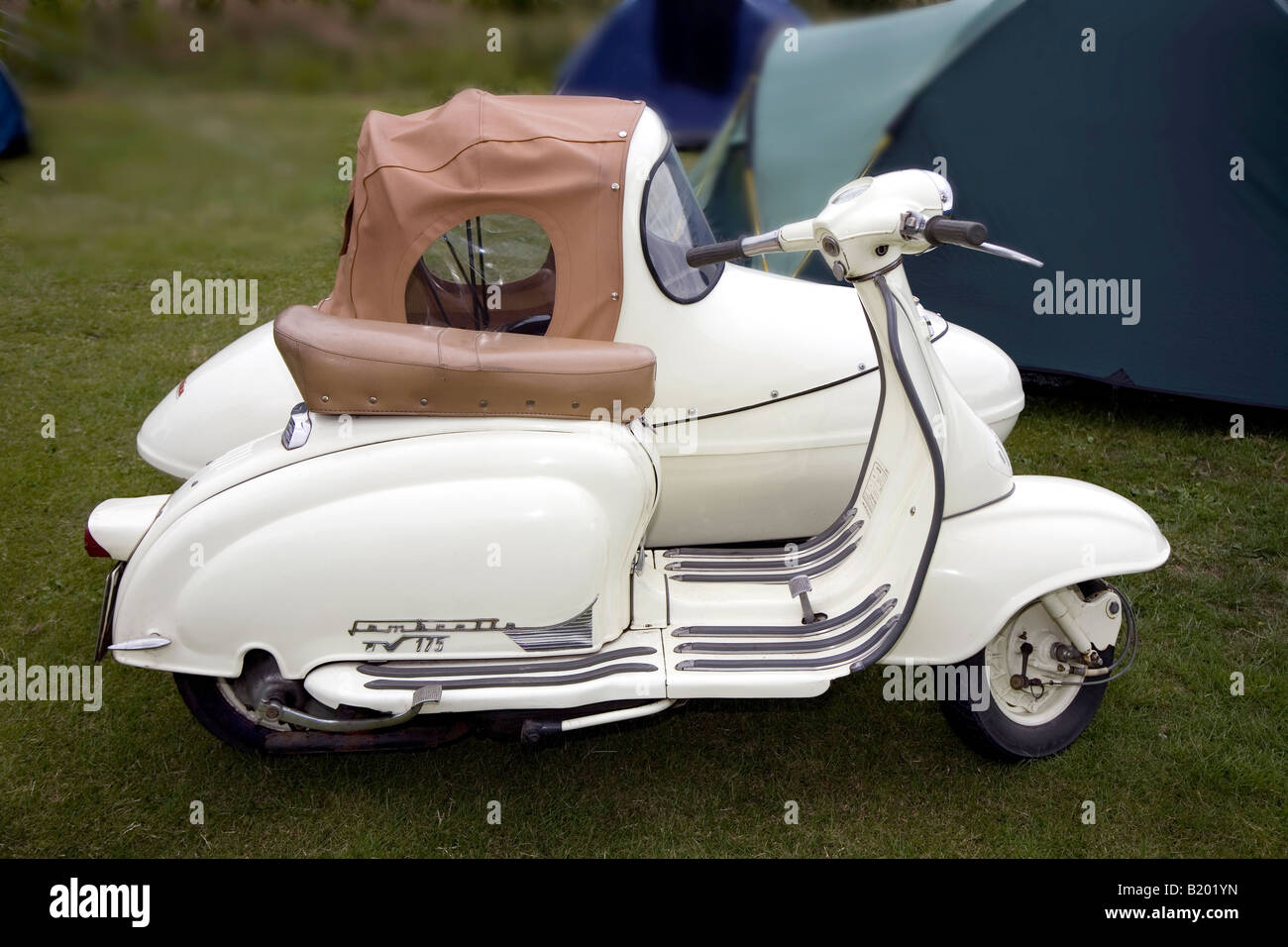 Mods scooters immagini e fotografie stock ad alta risoluzione - Alamy