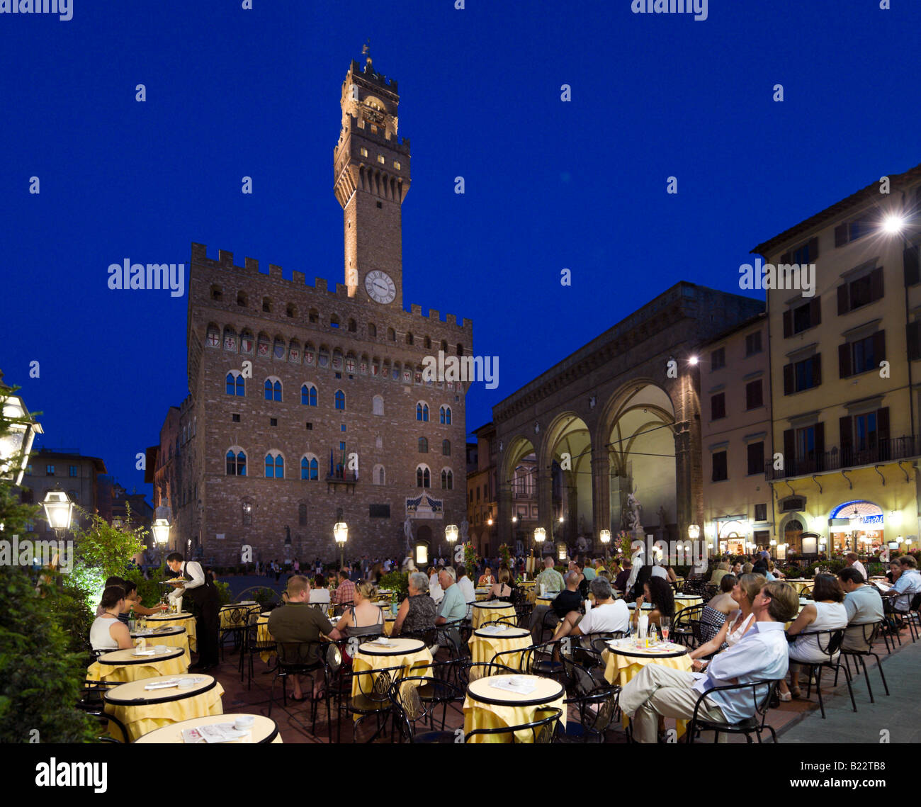 Palazzo della signoria firenze notte immagini e fotografie stock ad ...