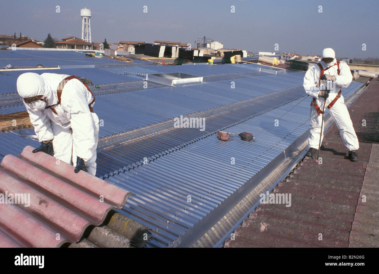 Eternit fabbrica immagini e fotografie stock ad alta risoluzione - Alamy