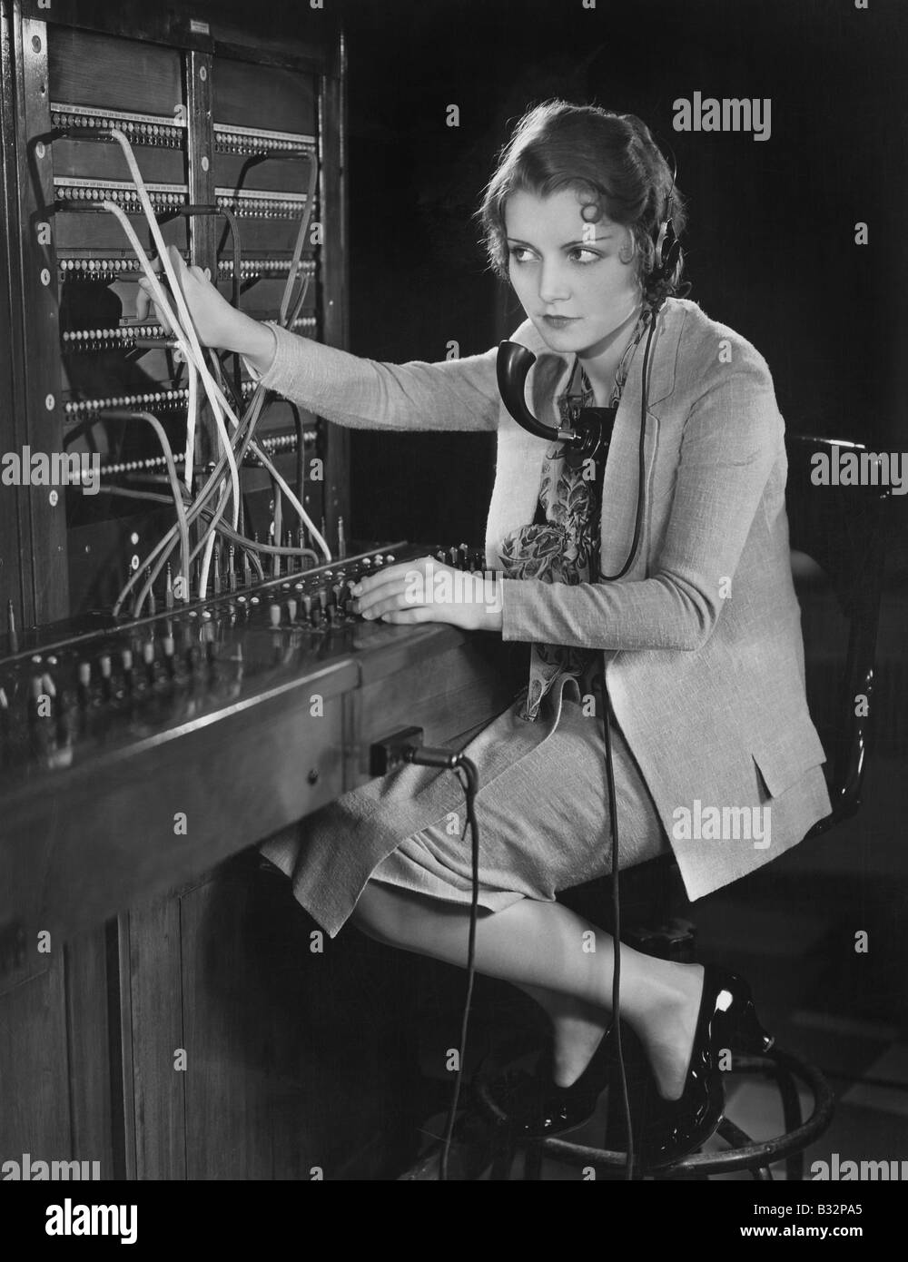 Switchboard operator immagini e fotografie stock ad alta risoluzione ...