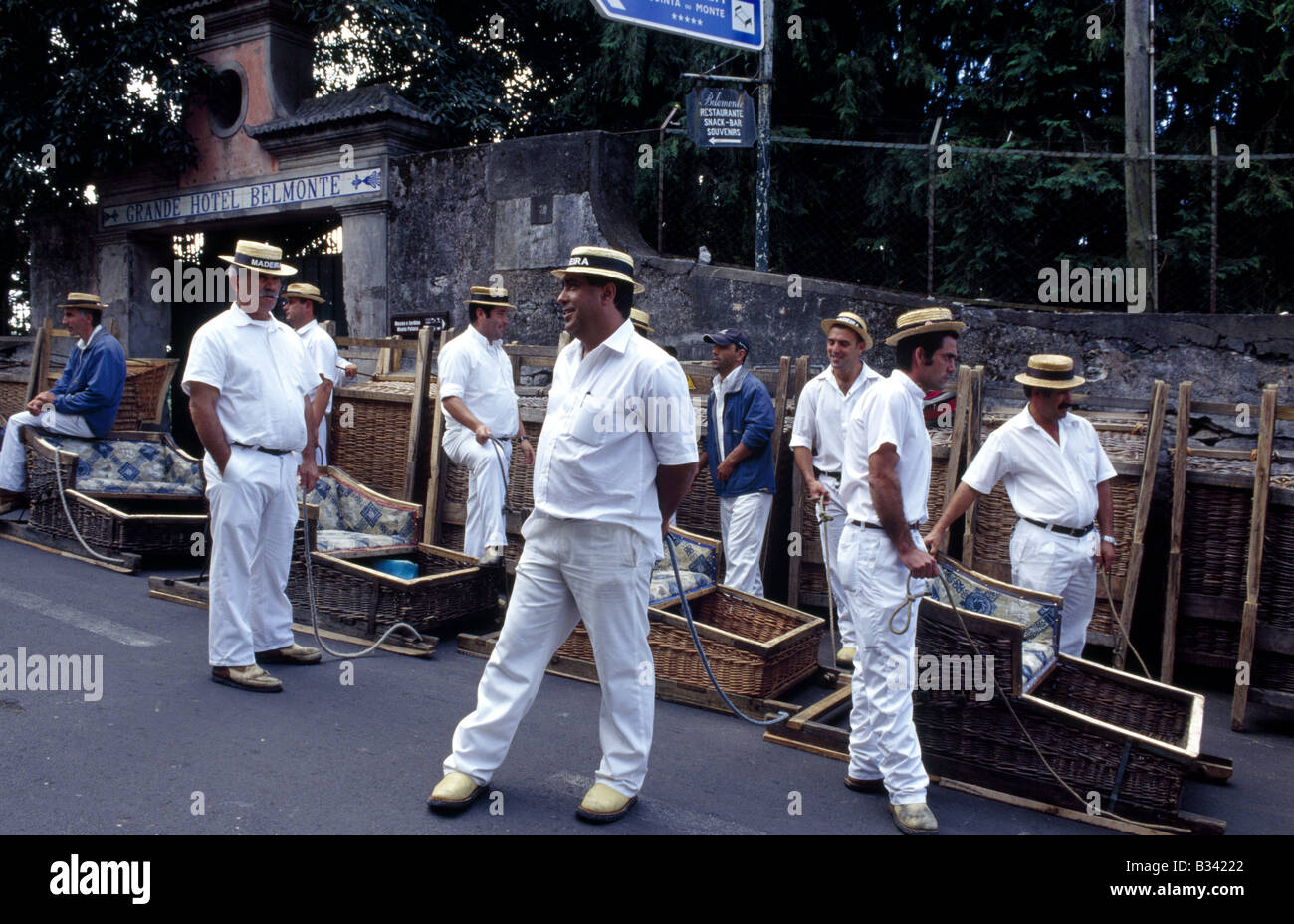 Funchal madeira sledges immagini e fotografie stock ad alta risoluzione ...