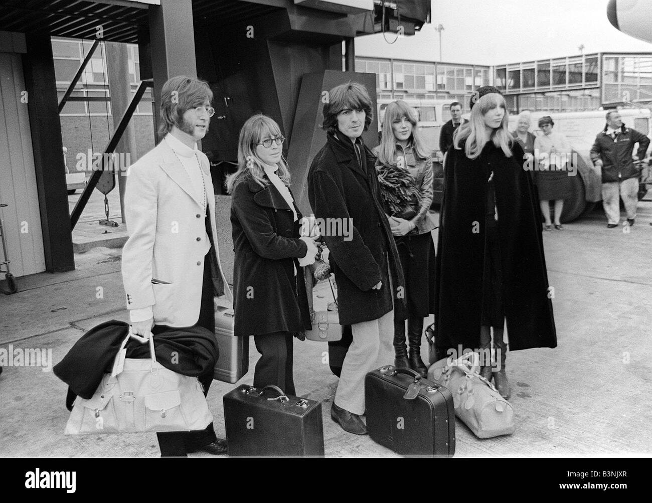George harrison and wife immagini e fotografie stock ad alta risoluzione - Alamy