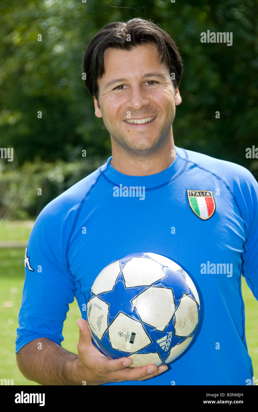 Dito del calciatore immagini e fotografie stock ad alta risoluzione - Alamy