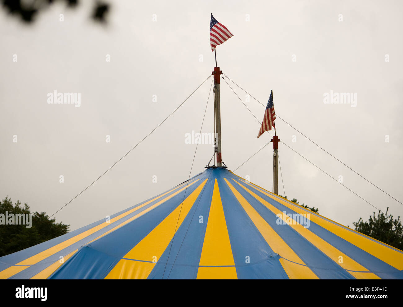 Tetto del tendone del circo immagini e fotografie stock ad alta ...