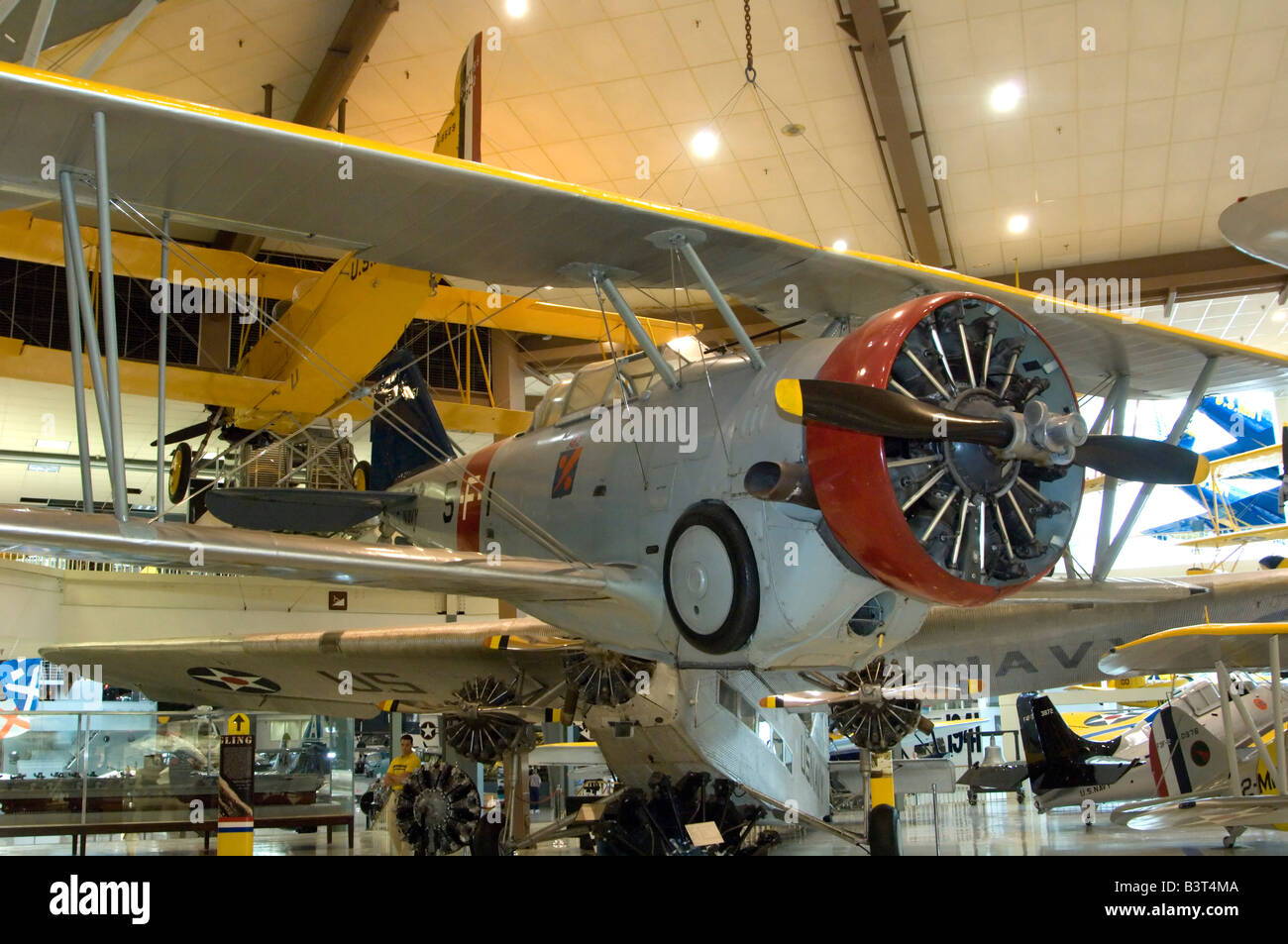Un Grumman FF-1 'Fifi' bi-wing fighter aircraft in mostra statica ...
