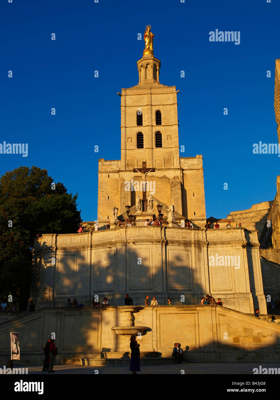 Palazzo papale avignone immagini e fotografie stock ad alta risoluzione ...