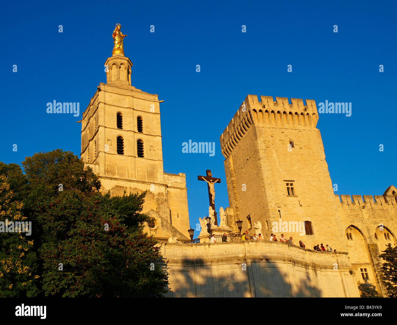 Palazzo papale avignone immagini e fotografie stock ad alta risoluzione ...
