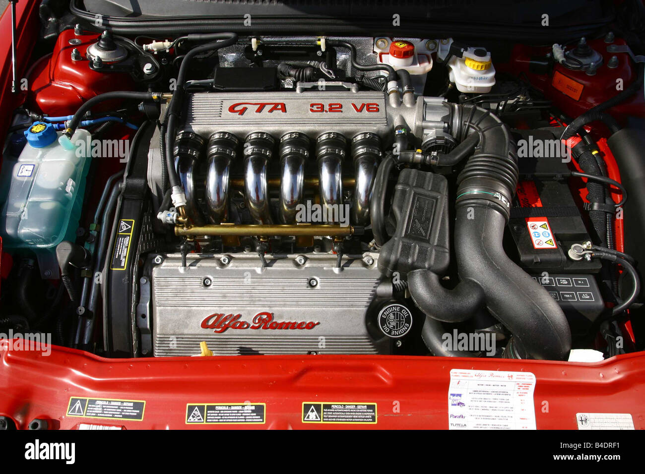 Auto, Alfa Romeo 156 GTA, classe media, berlina, modello anno 2002 ...