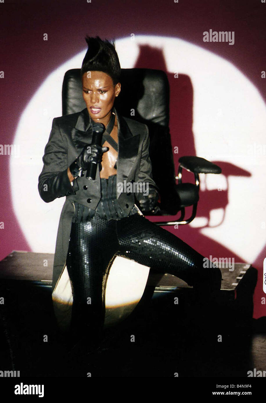 Grace jones singer immagini e fotografie stock ad alta risoluzione - Alamy
