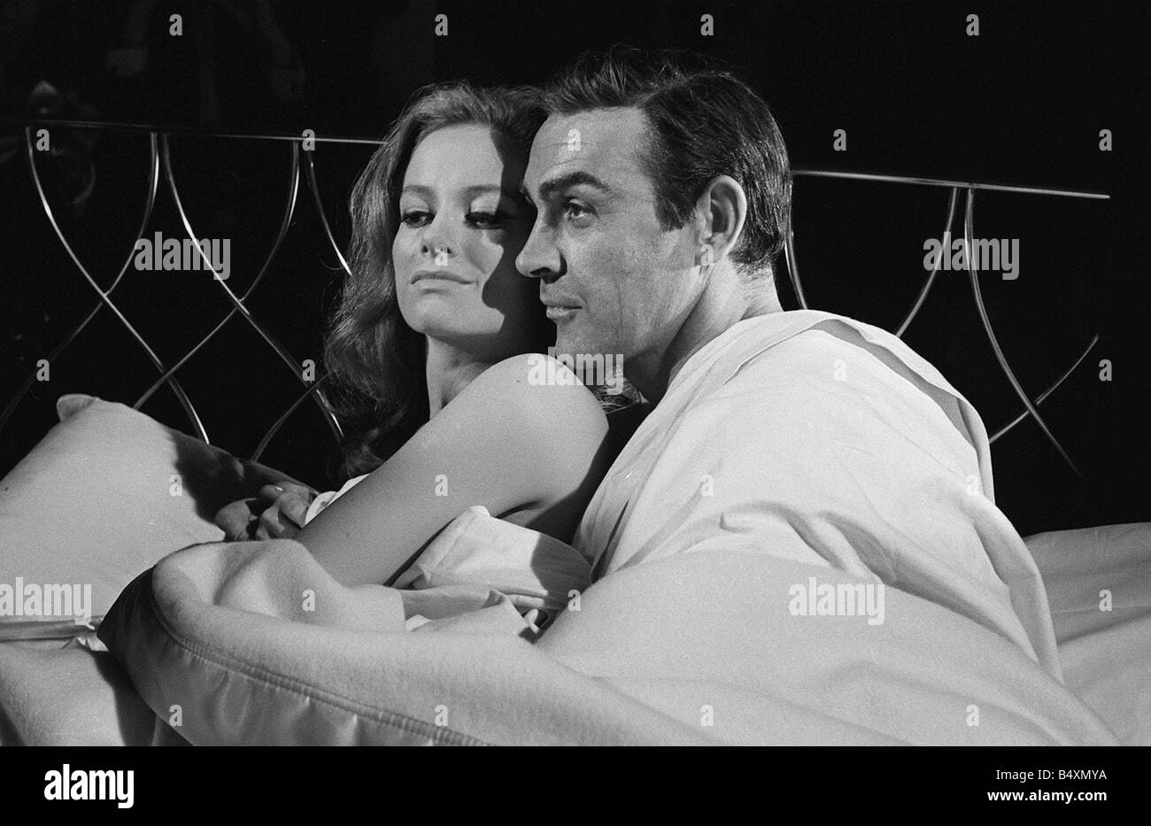 Thunderball luciana paluzzi 1965 immagini e fotografie stock ad alta ...
