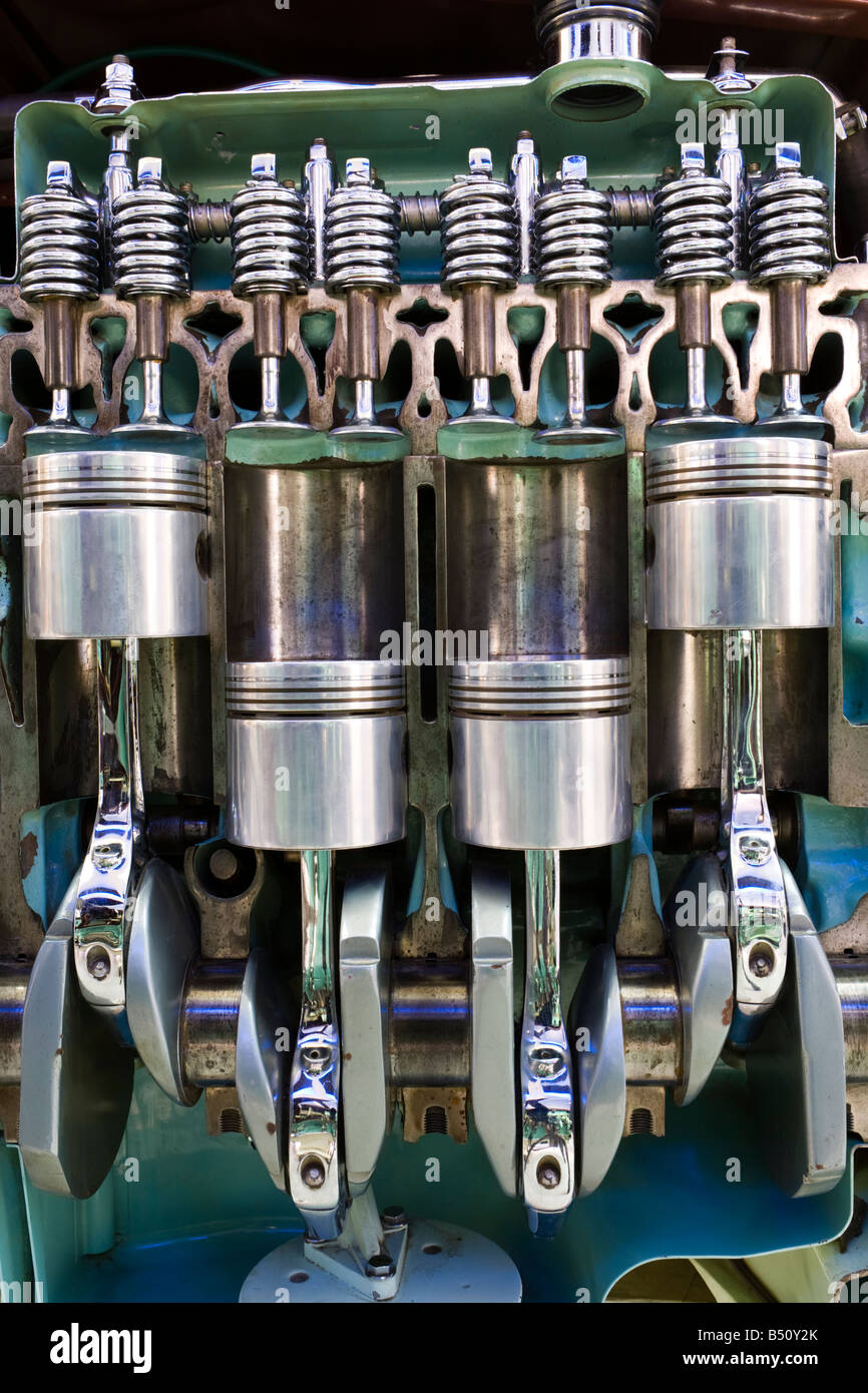 Motore a 4 tempi immagini e fotografie stock ad alta risoluzione - Alamy