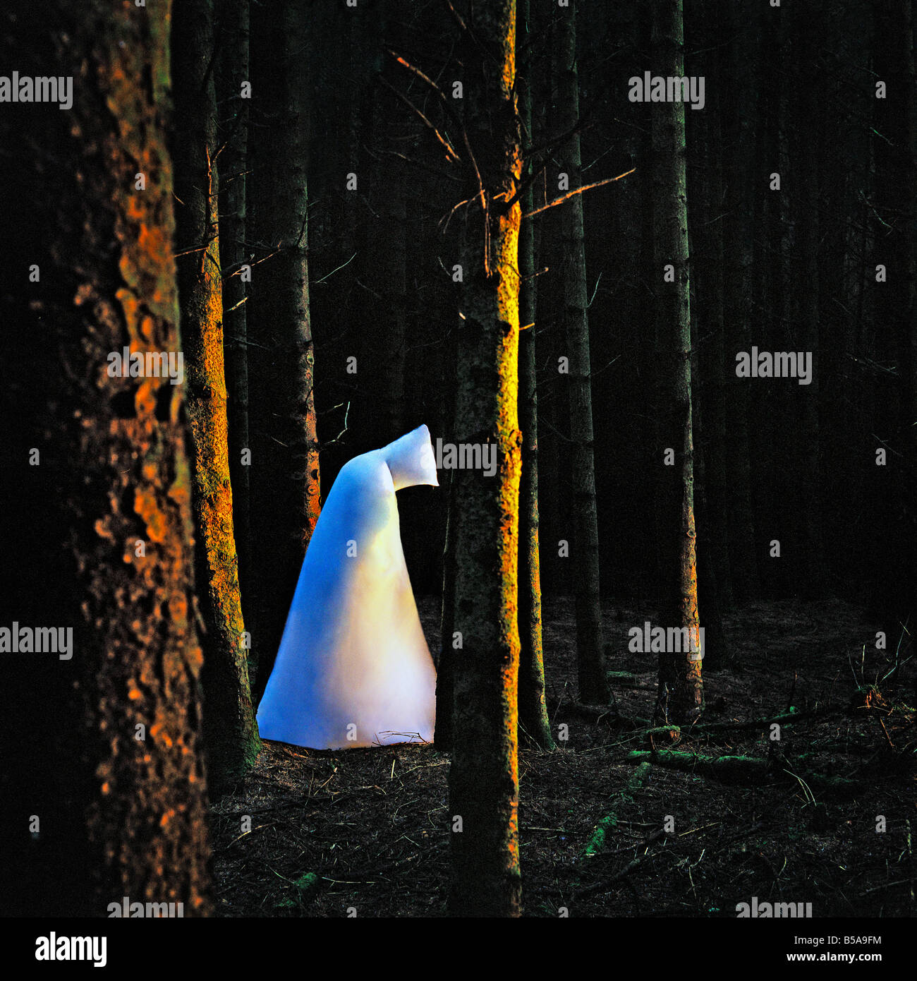 Spooky ghost immagini e fotografie stock ad alta risoluzione - Alamy