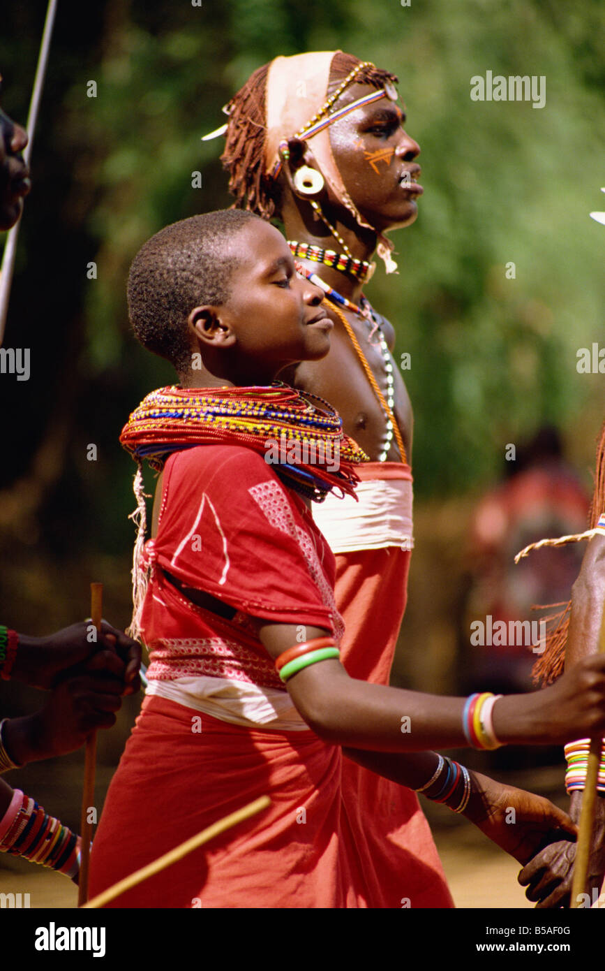 Samburu dancing immagini e fotografie stock ad alta risoluzione - Alamy