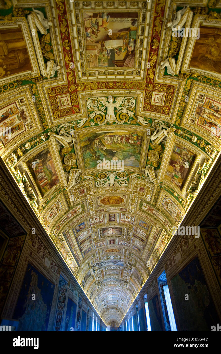 Hall of maps vatican museum immagini e fotografie stock ad alta ...
