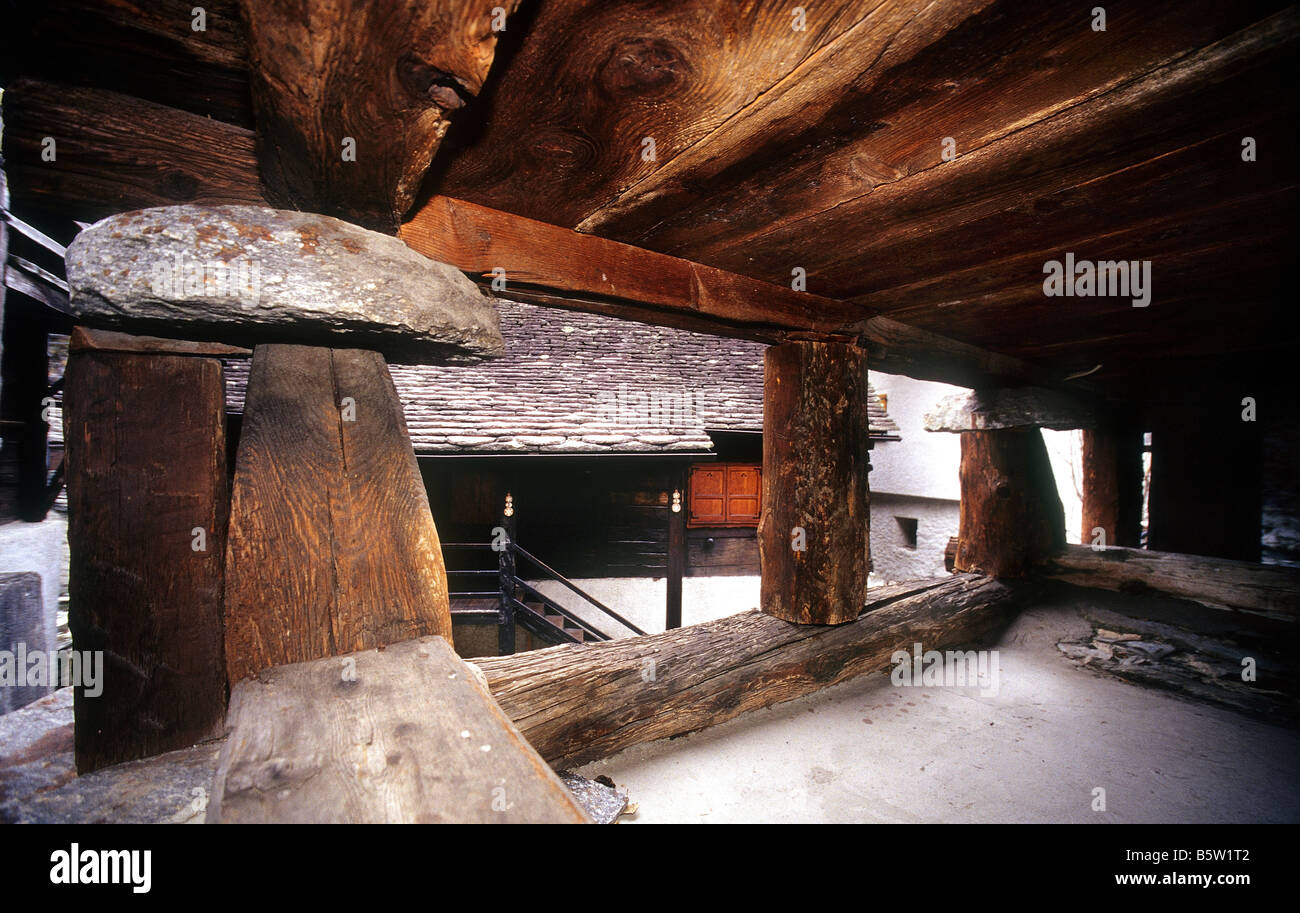 Casa Walser Valle Antigorio e Formazza Piemonte Italia Foto stock - Alamy