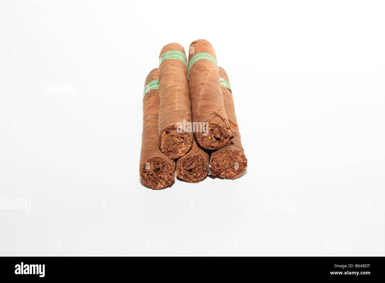 Sigari montecristo immagini e fotografie stock ad alta risoluzione - Alamy