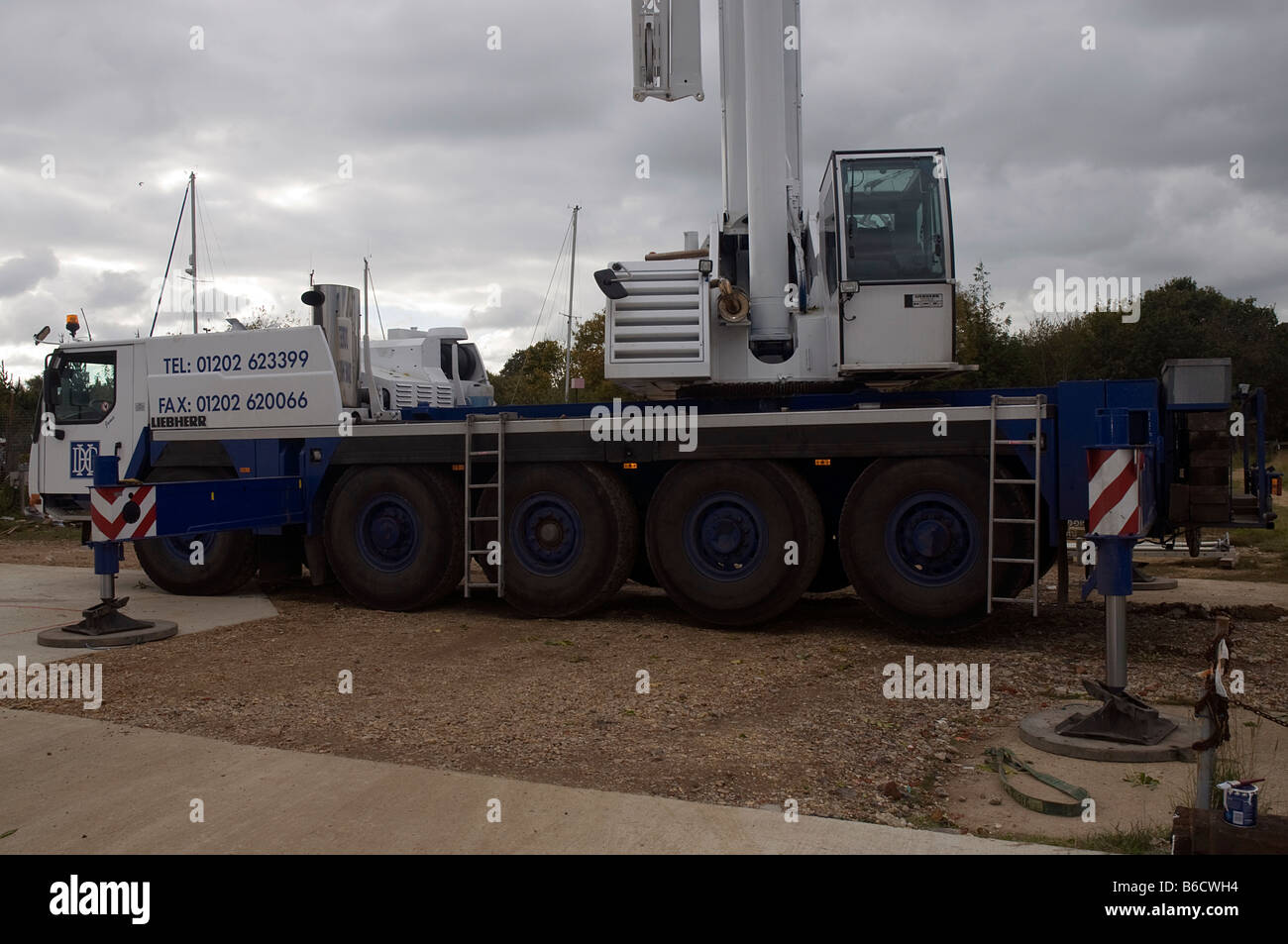 Autogru liebherr immagini e fotografie stock ad alta risoluzione - Alamy