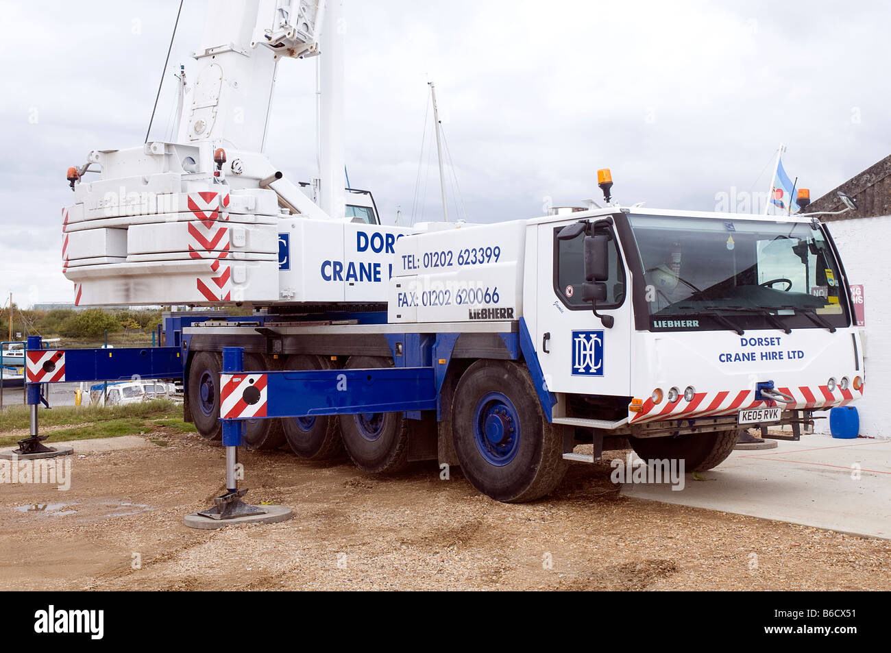 Gru mobile telescopica liebherr immagini e fotografie stock ad alta ...