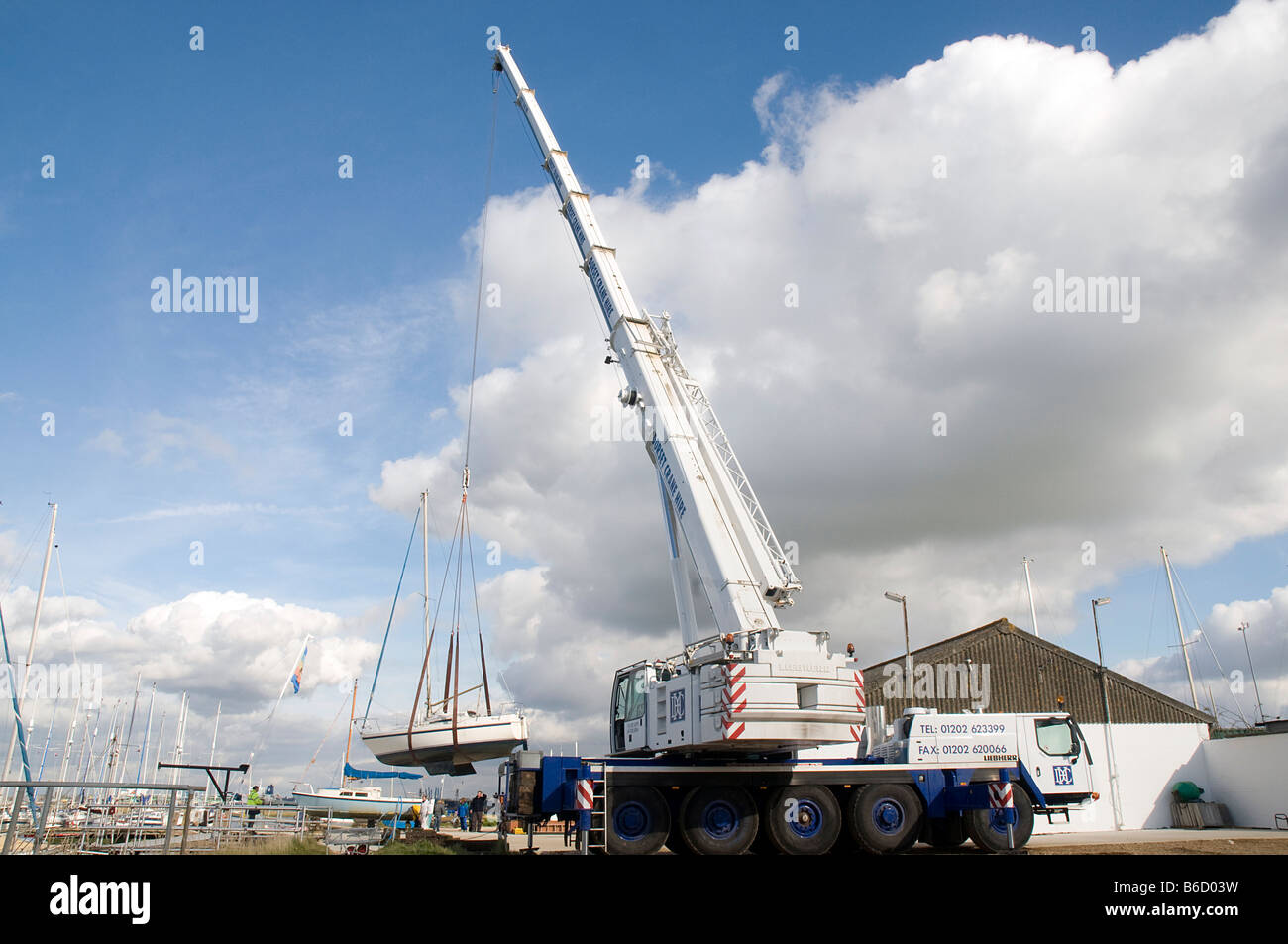 Autogru liebherr immagini e fotografie stock ad alta risoluzione - Alamy
